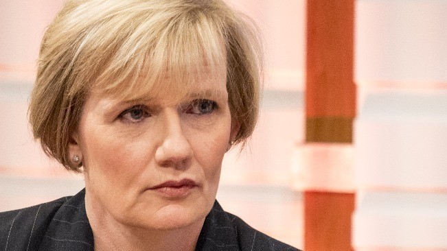 The single mum who got her revenge after fraudster conned her of £100k ...