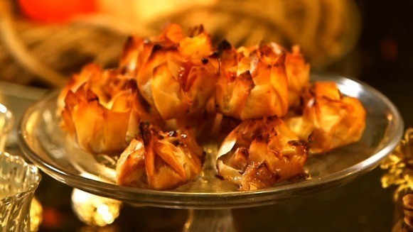 Brie and cranberry filo parcels | Good Morning Britain