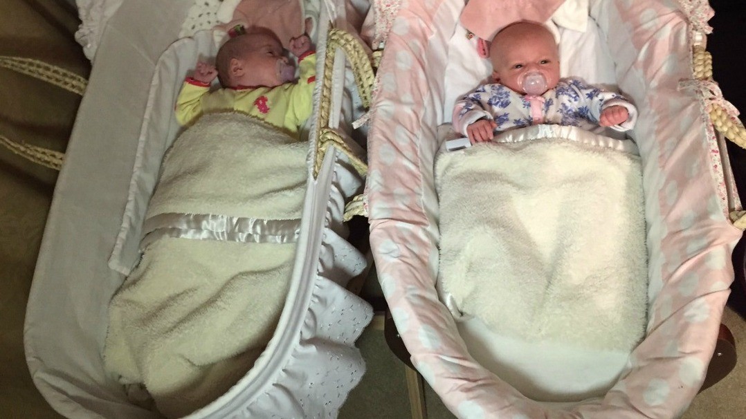 Woman with 'no womb' gives birth to twins | Good Morning Britain