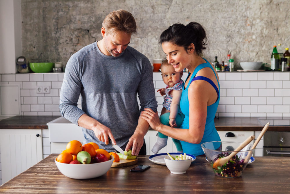 Postpartum Nutrition: Best Foods to Eat After Having a Baby | 8fit
