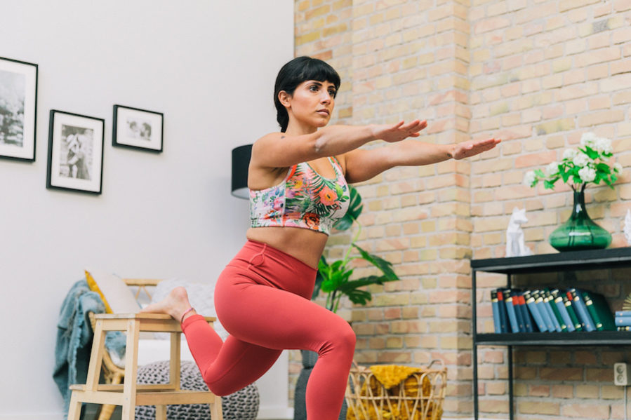Easy Exercises to do at Home While Cleaning | 8fit