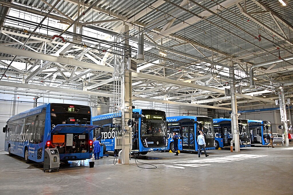 What is missing? | Moscow, growing electric bus fleet