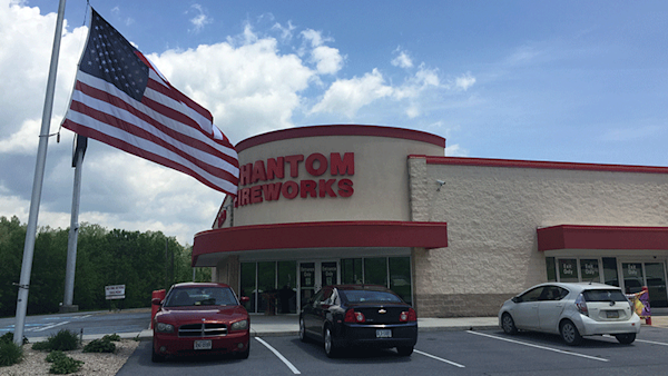 America's #1 Fireworks Retailer | Phantom Fireworks