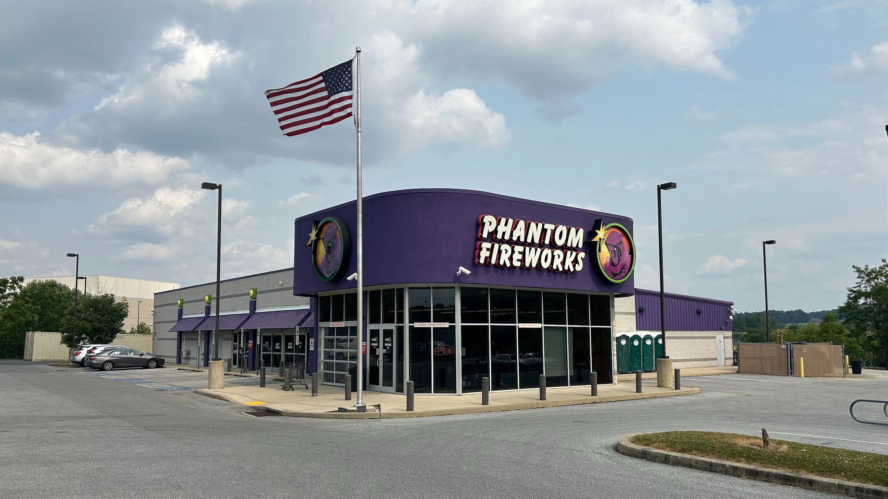 America's #1 Fireworks Retailer | Phantom Fireworks