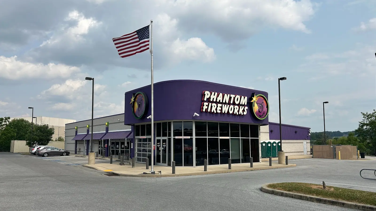America's #1 Fireworks Retailer | Phantom Fireworks