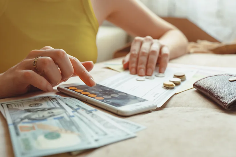 How to Deposit Cash Into Bank Accounts: The Ultimate Guide | EarnIn