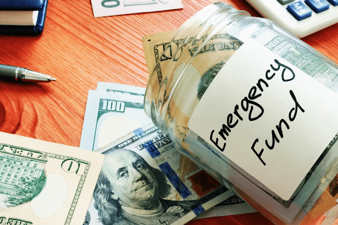 How to Build an Emergency Fund on a Tight Budget | EarnIn
