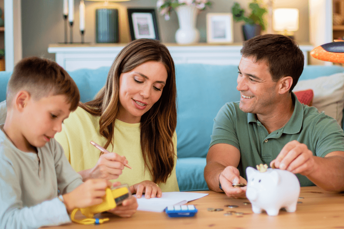 Home Budgeting Tools Every Family Should Use | EarnIn