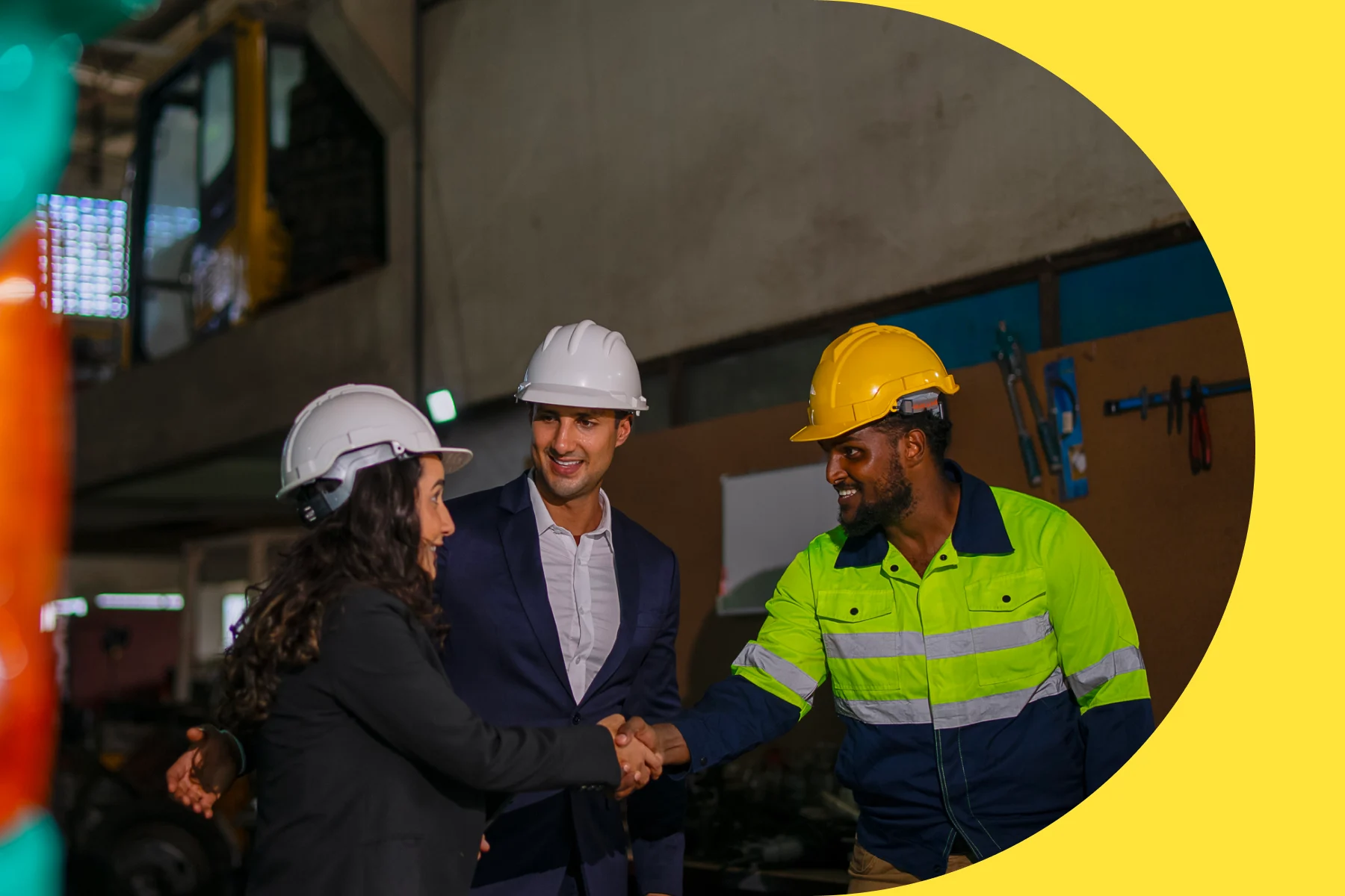 How to Welcome a New Employee: Practical tips and Example Messages | EarnIn