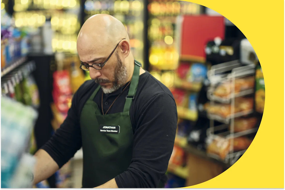 What is a Payroll Advance? A Guide for Employers | EarnIn