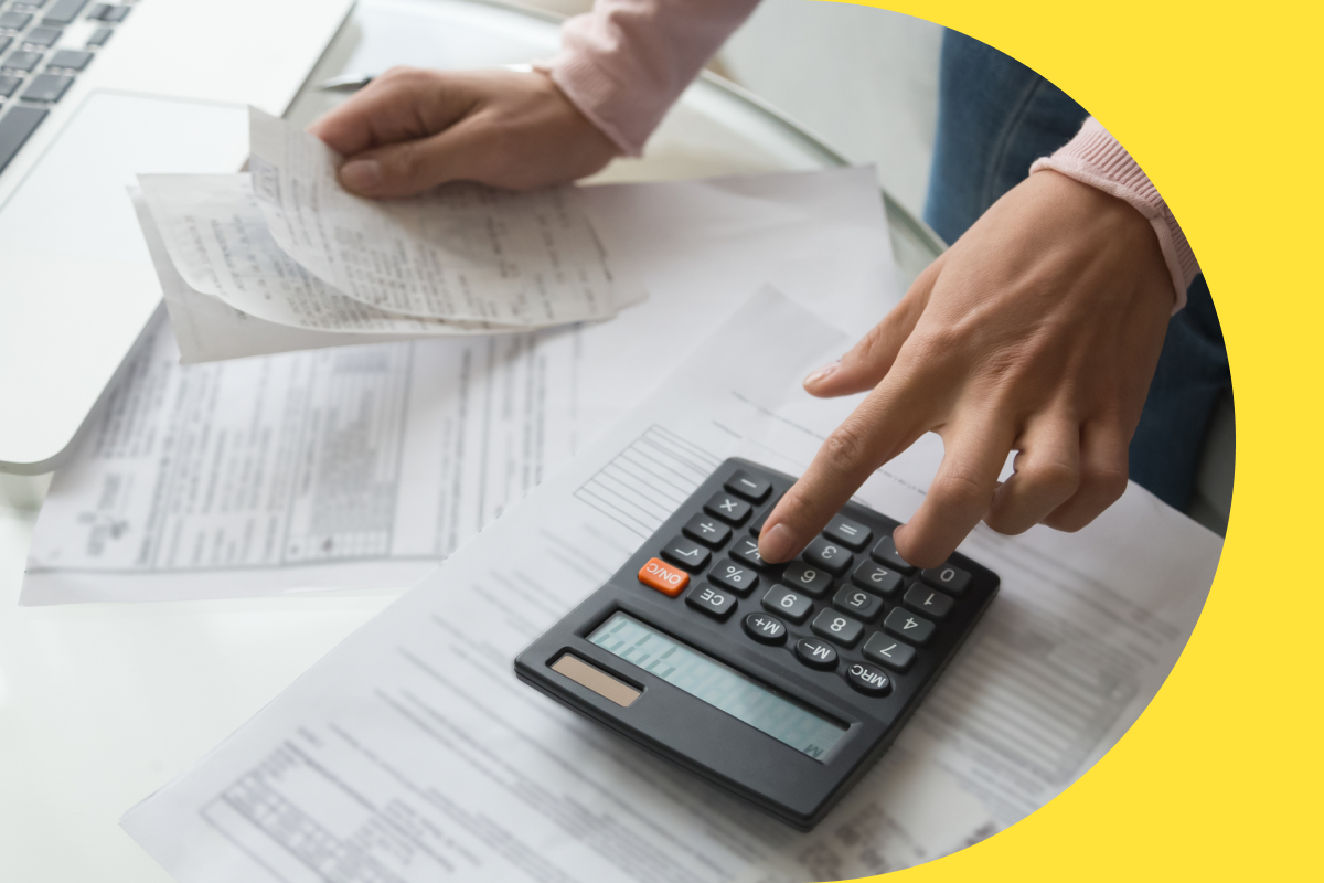 How Much Do Payroll Services Cost? A 2025 Business Guide | EarnIn