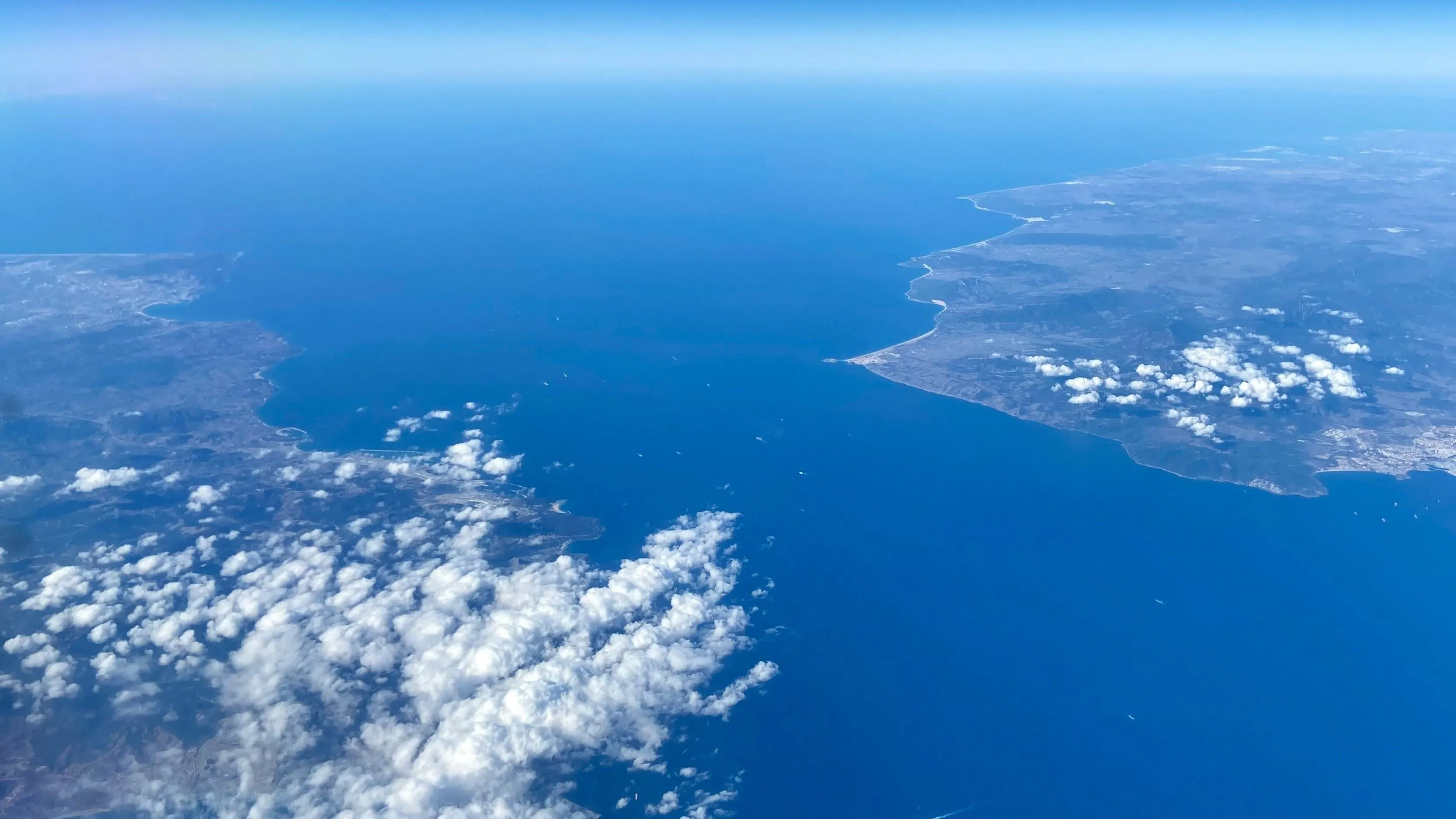 Water in the world of conflict