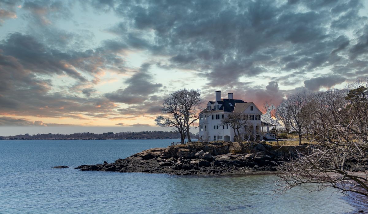 Book a Gloucester Vacation | Fora Travel