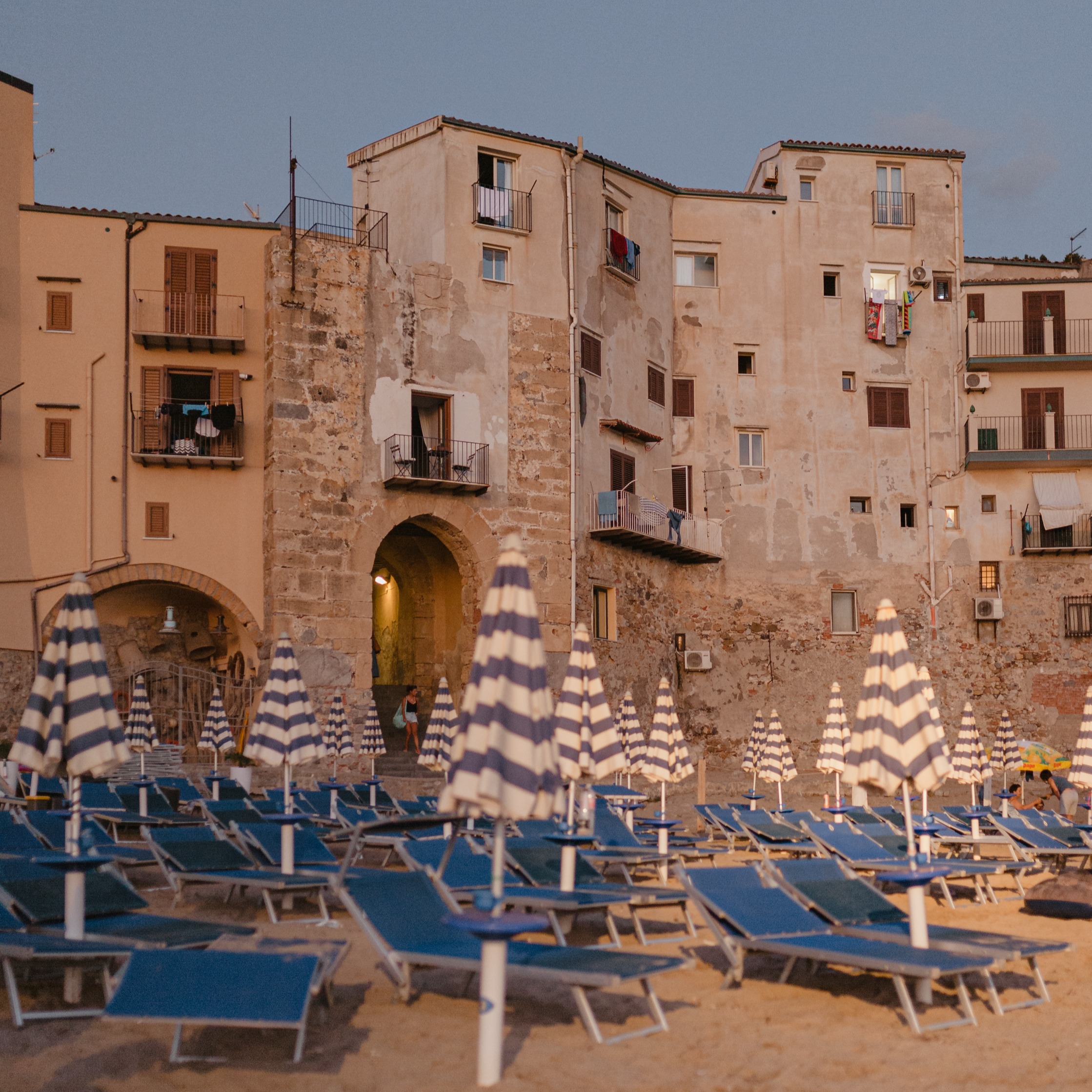 Fora: The Modern Travel Agency