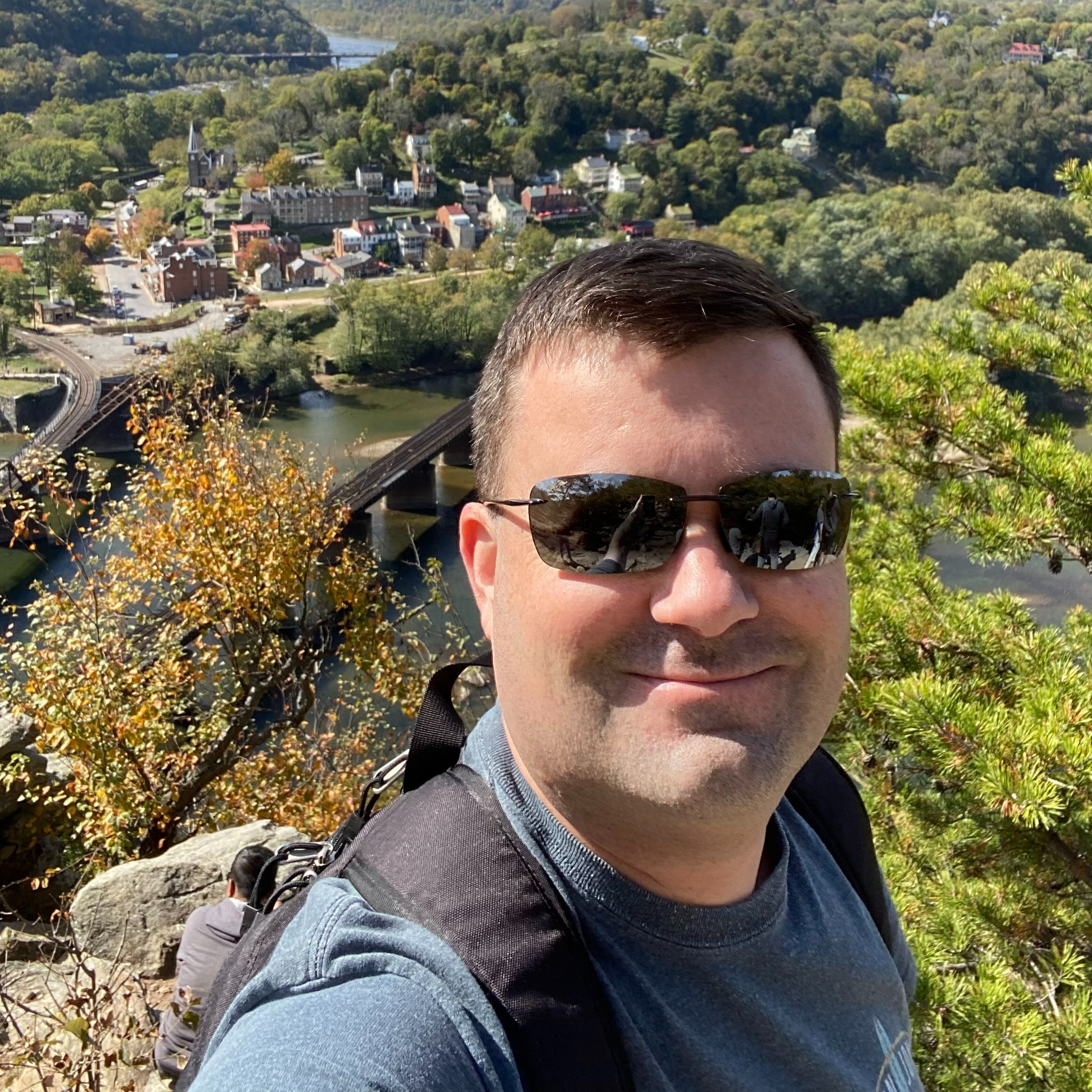 Josh Thompson | Fora Travel