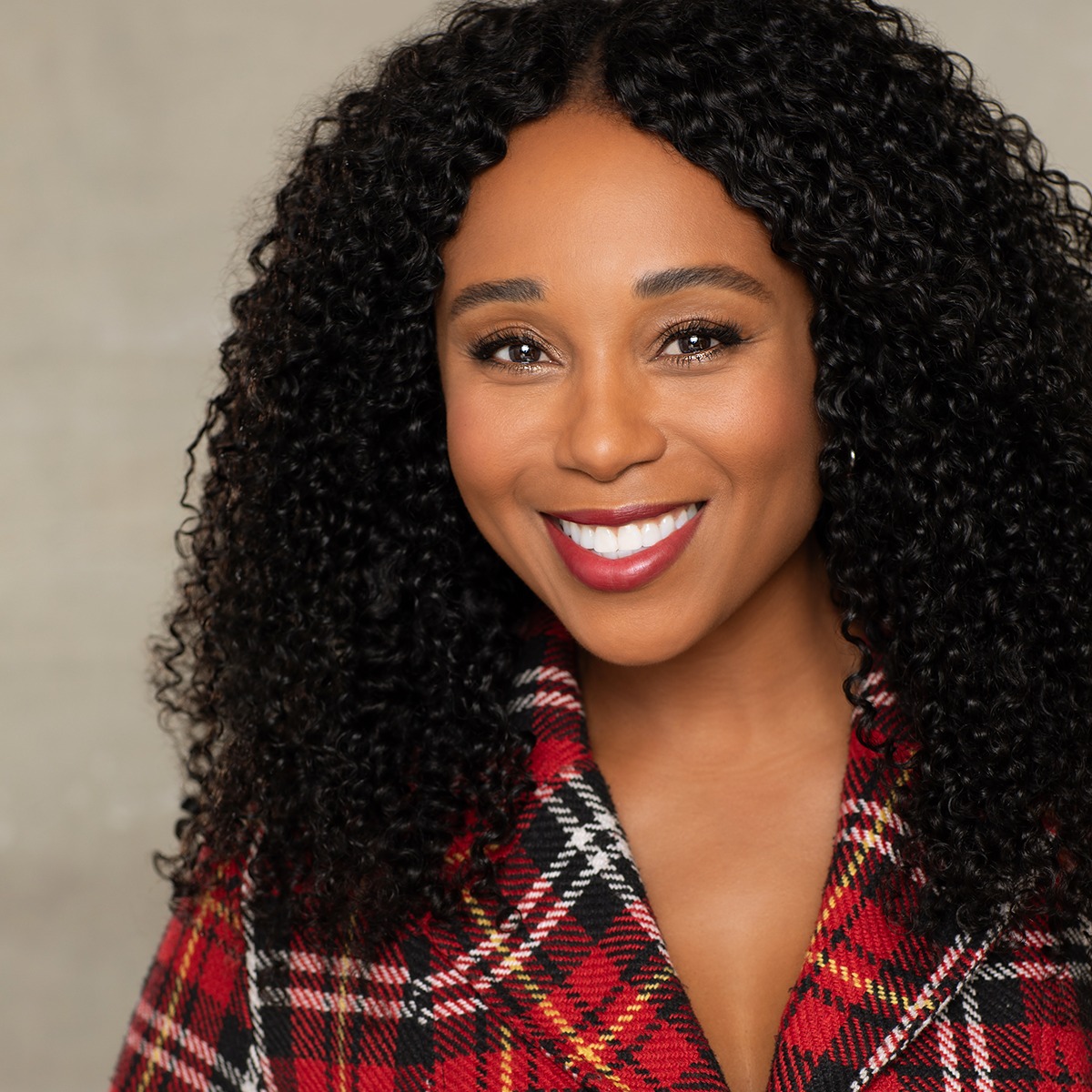 Zee James | Fora Travel