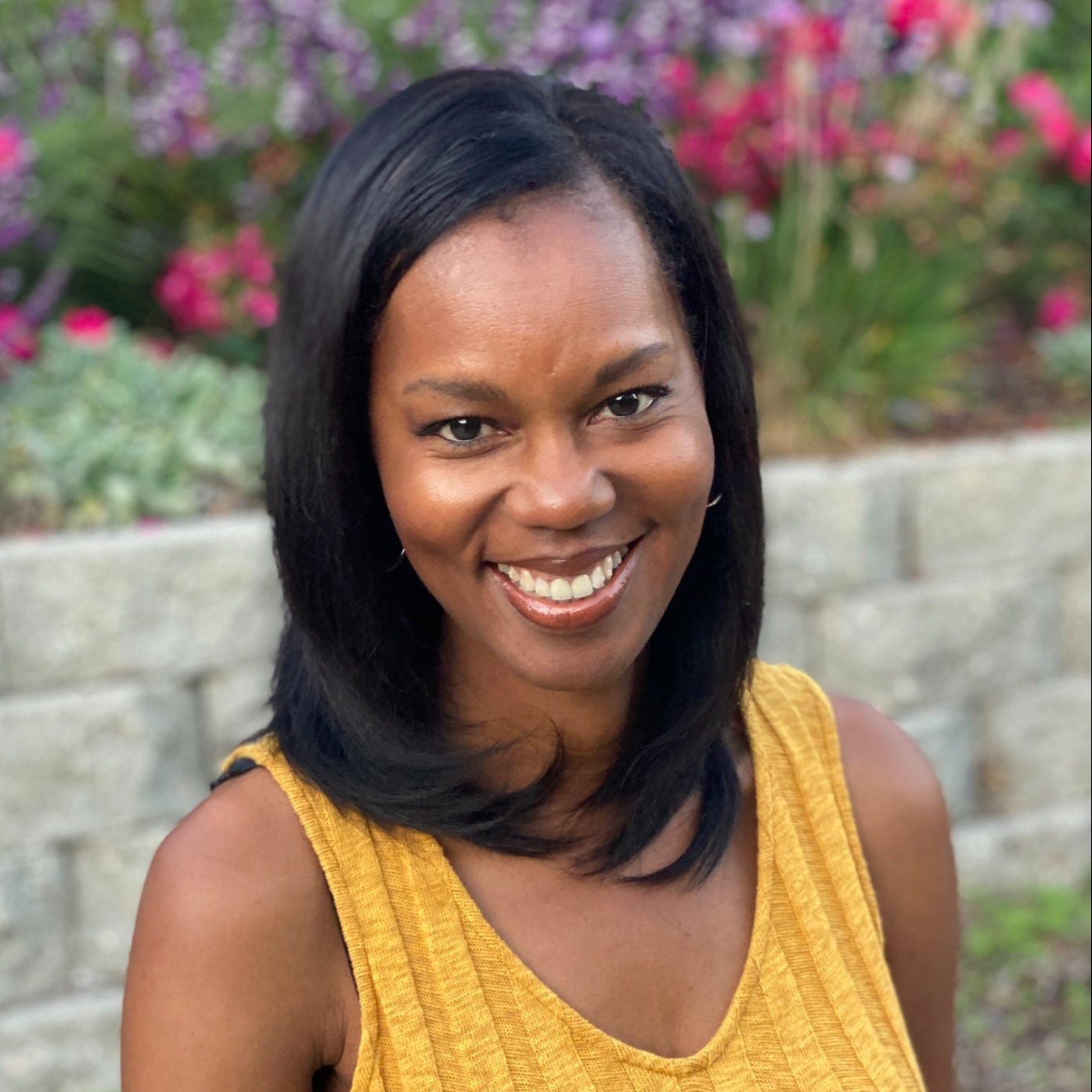 Alicen Holmes | Fora Travel