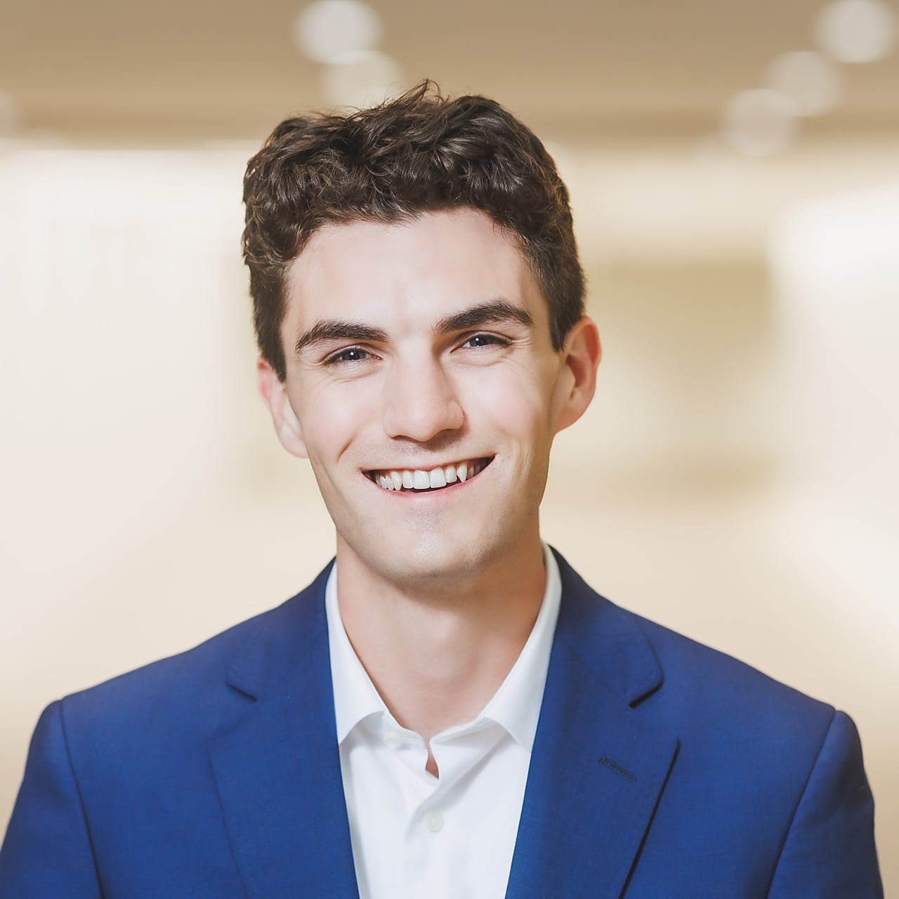 Alex Gillis | Fora Travel