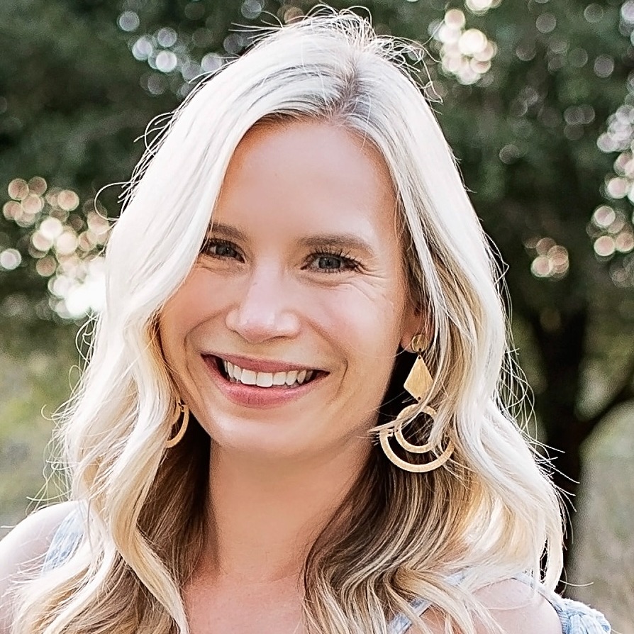 Leslie Sand | Fora Travel