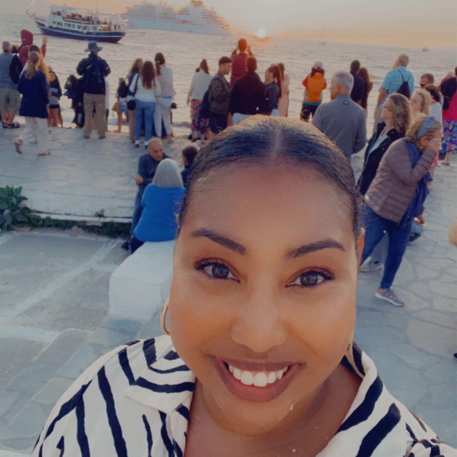 Taneisha Hellon | Fora Travel