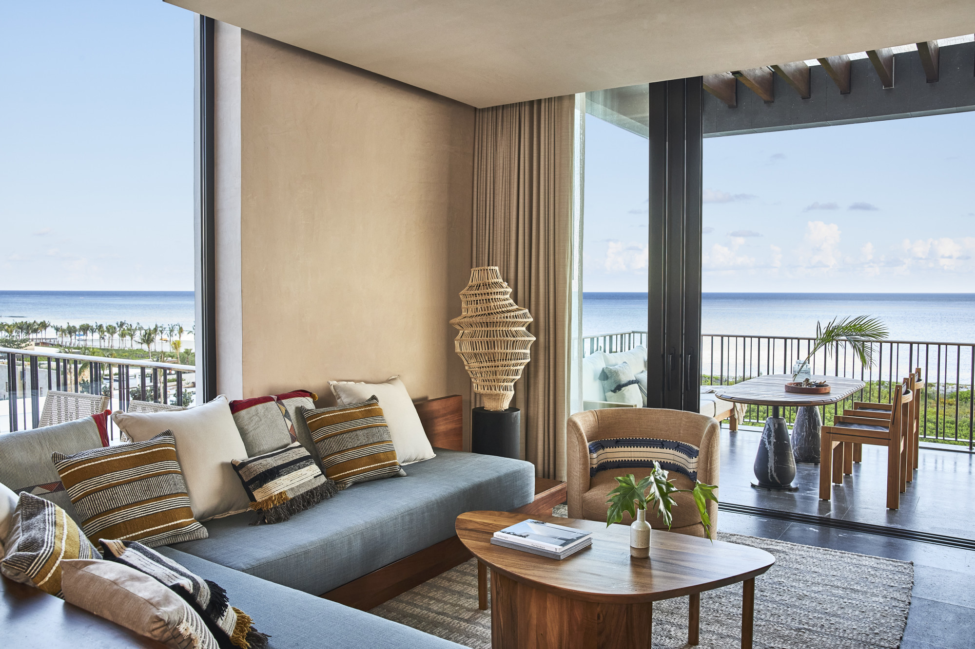 Fora Partner Roundup, Auberge Edition