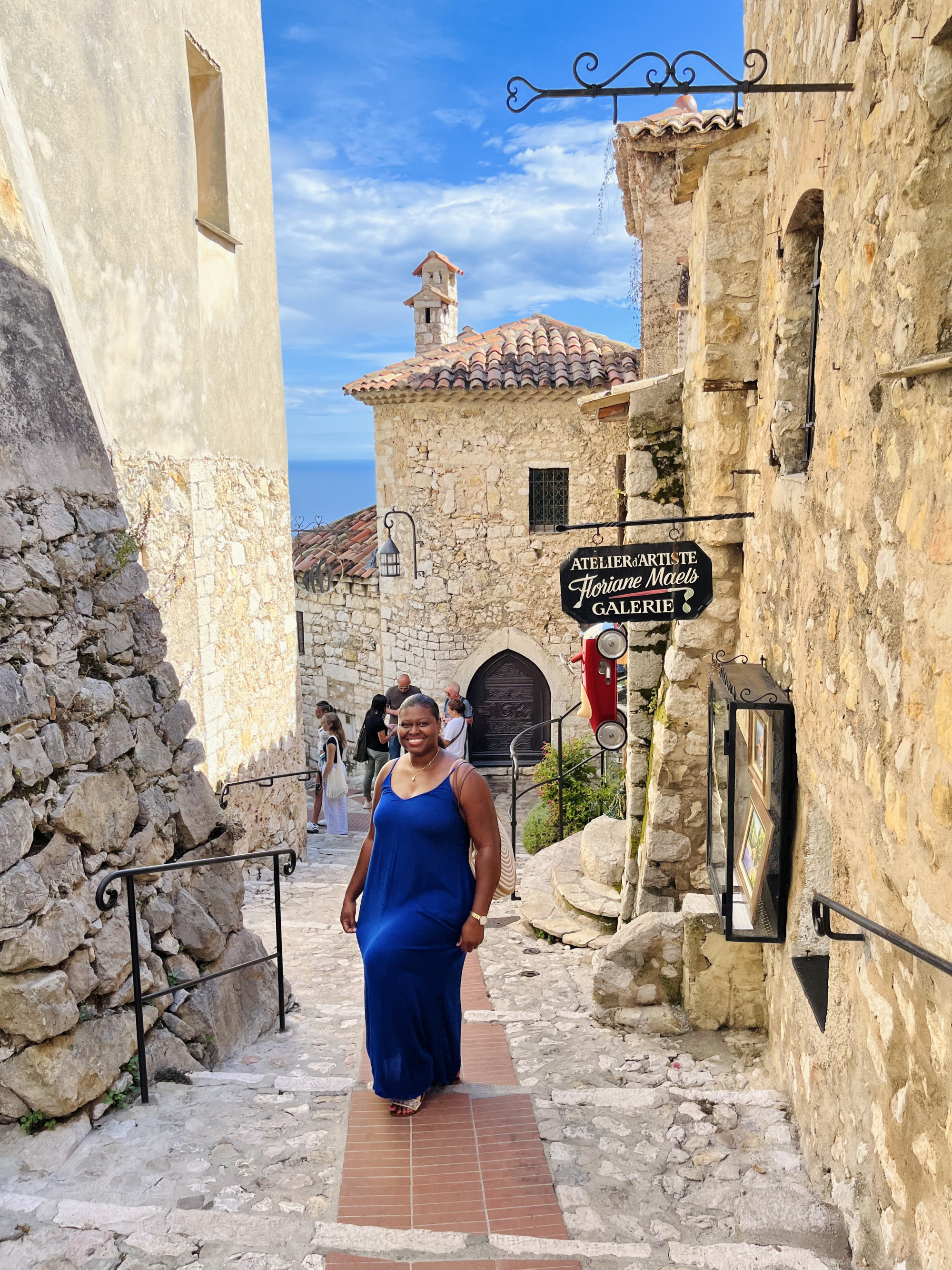 ESCAPE TO THE FRENCH RIVIERA!