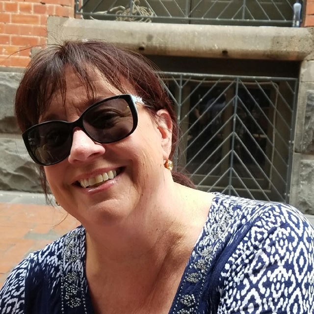 Karen Heitz's Instagram, Twitter & Facebook on IDCrawl