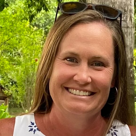 Macie Hackney | Fora Travel