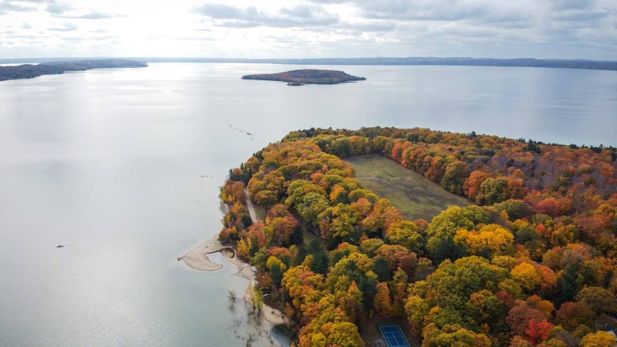Book a Traverse City Vacation | Fora Travel
