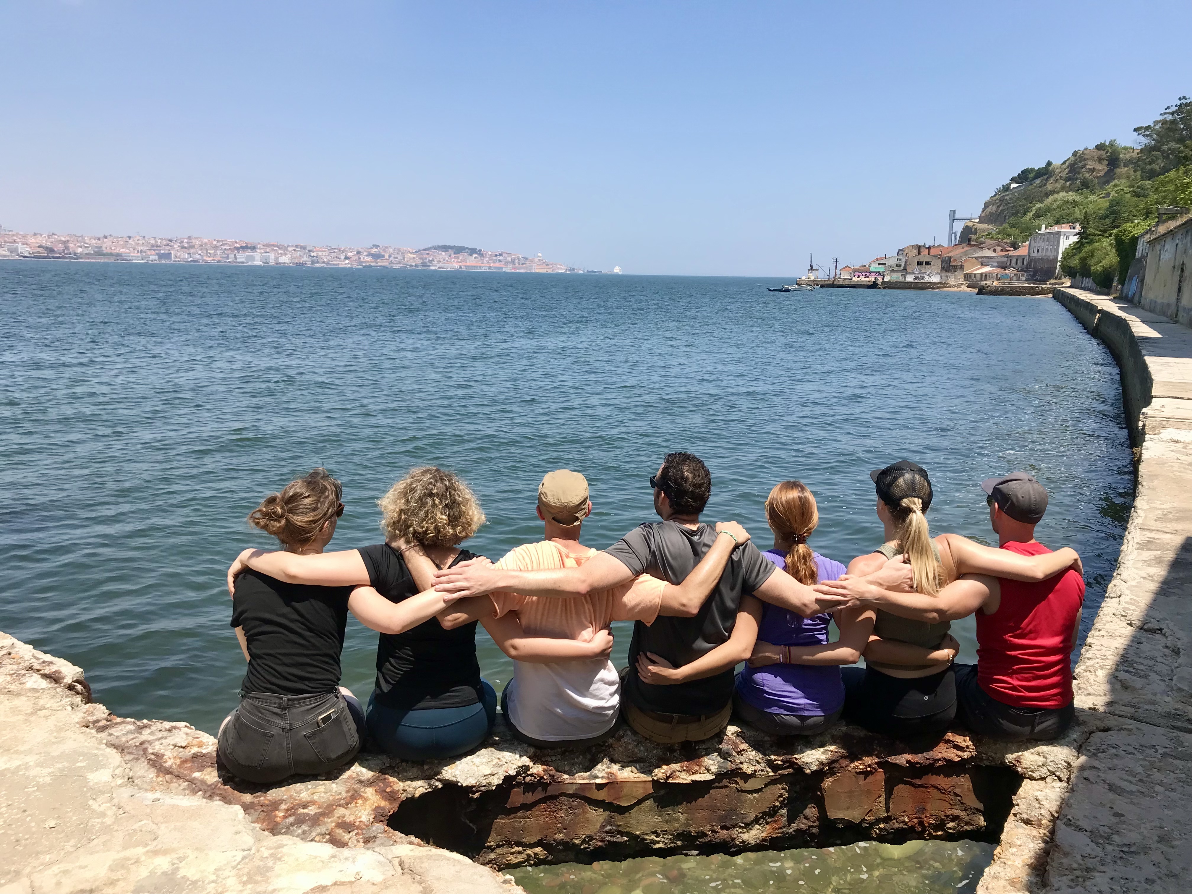 Exploring the World with Solo Travel Groups