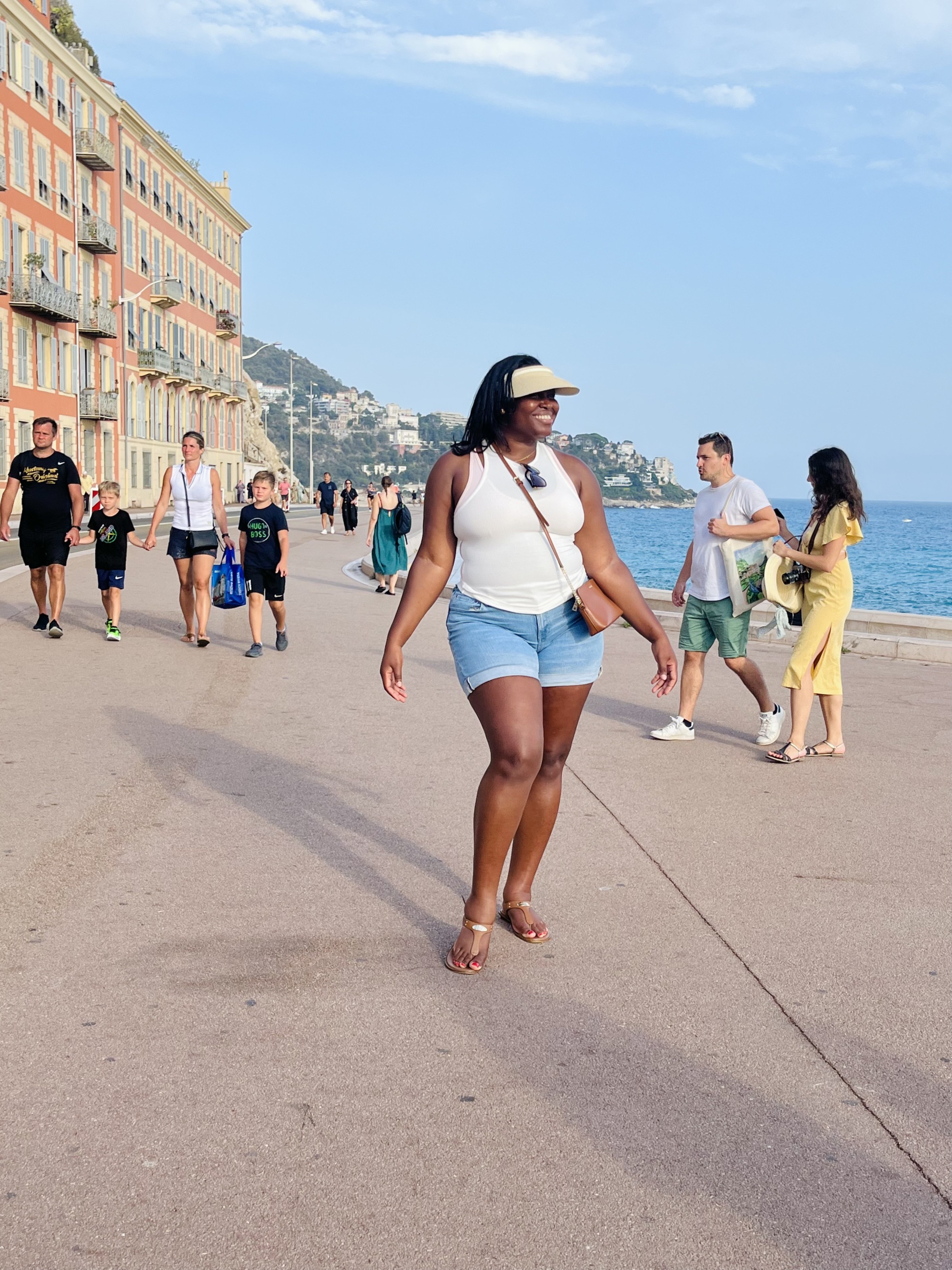 ESCAPE TO THE FRENCH RIVIERA!