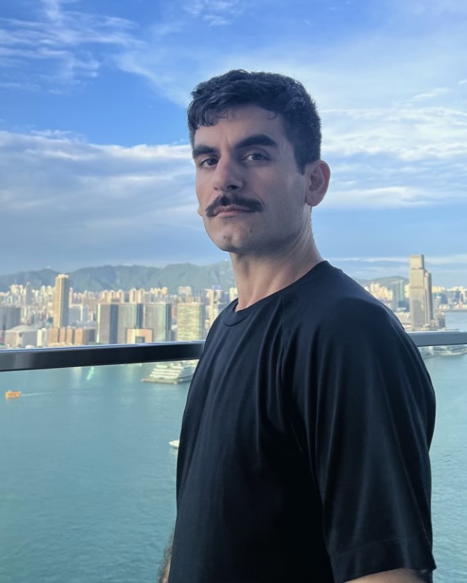 Alex Catarinella | Fora Travel