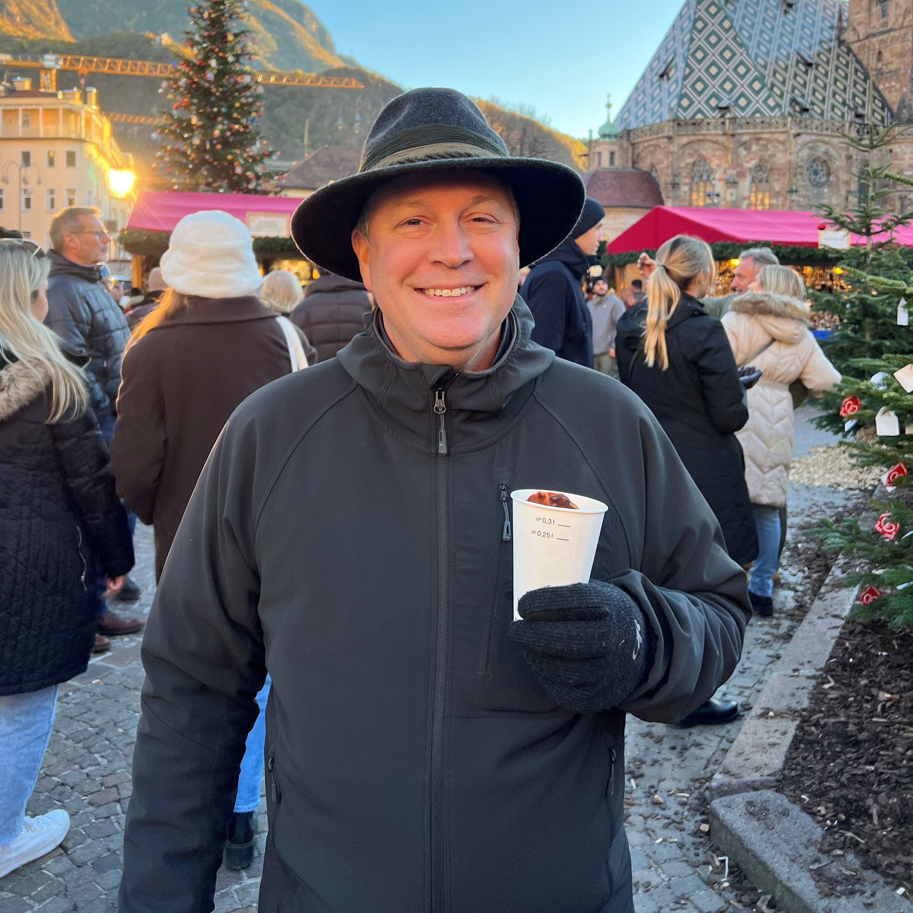 Evan Archilla | Fora Travel