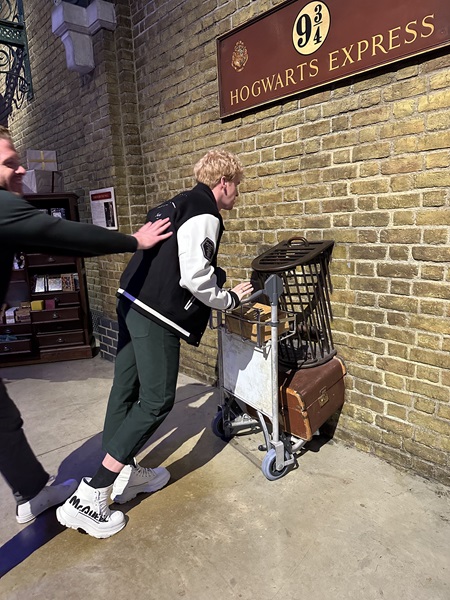 Christmastime in London: A Family Exploration