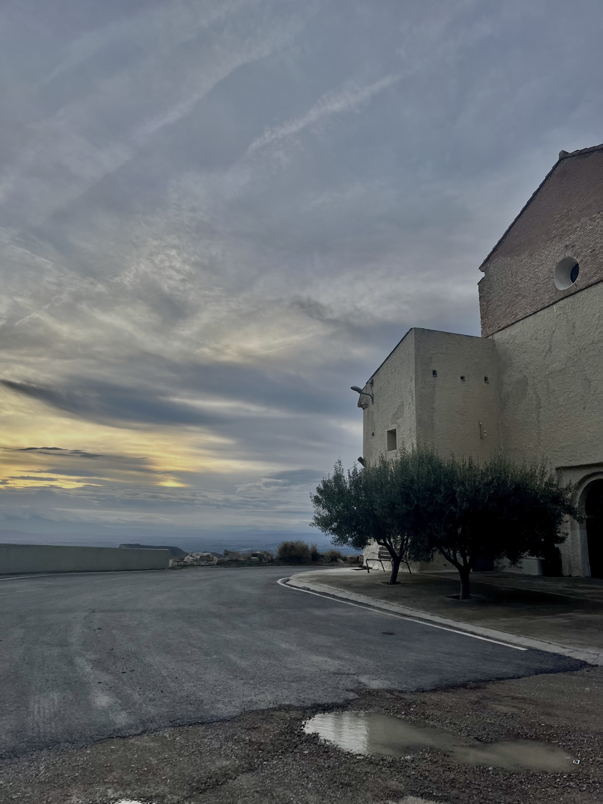 Romantic and adventurous getaway in the Bardenas Reales park in Spain