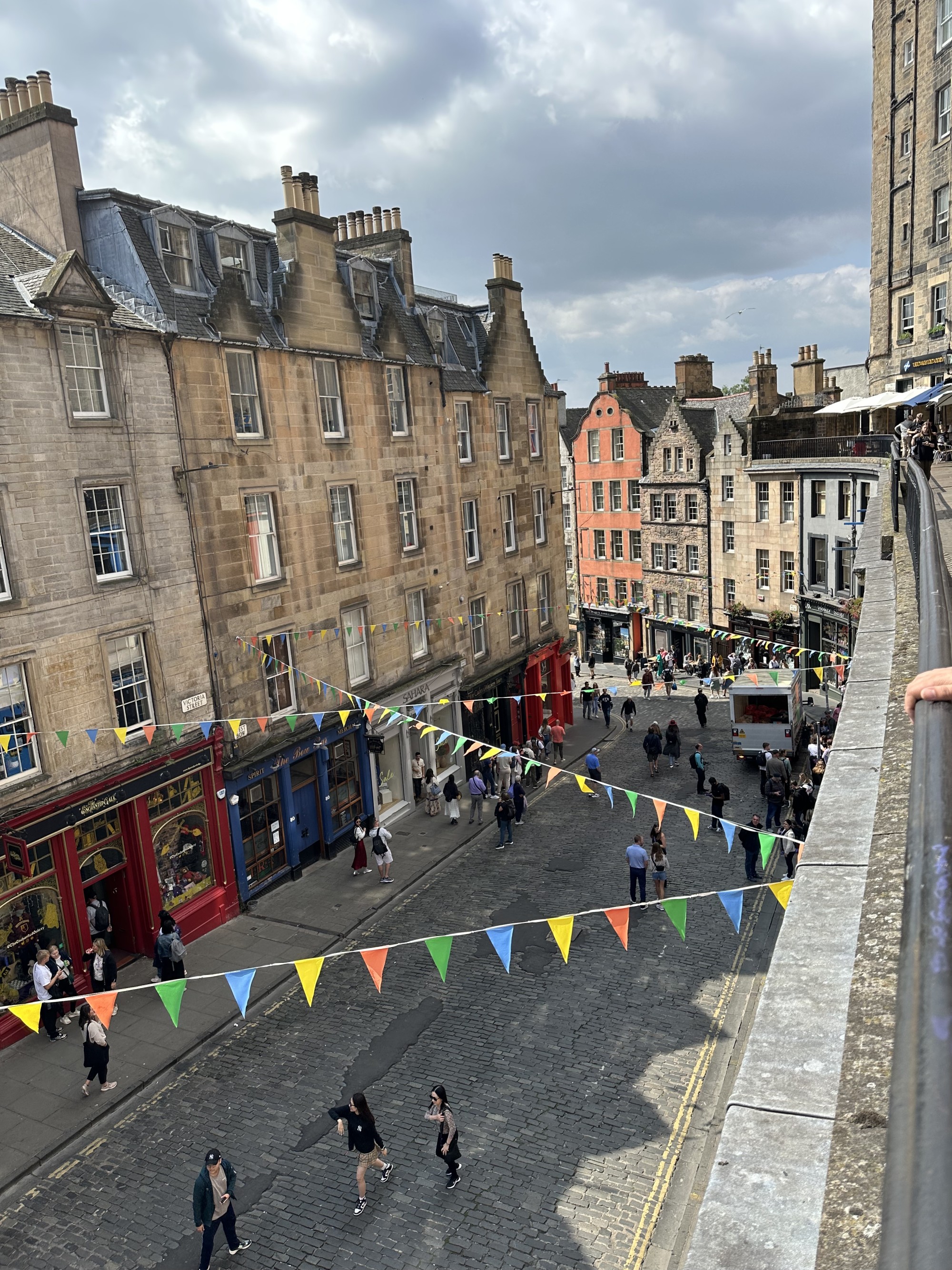 Your Guide to Shopping in Edinburgh, Scotland