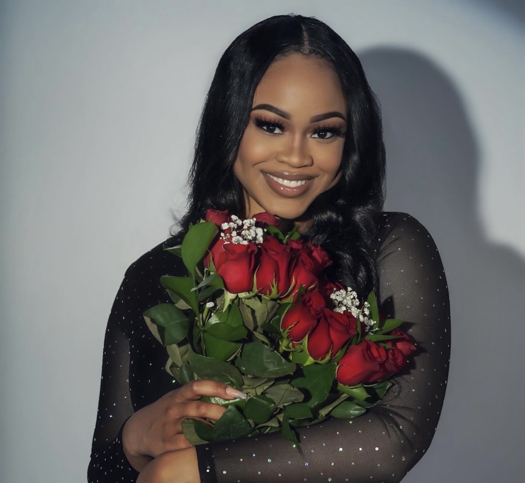 Caela Donald | Fora Travel