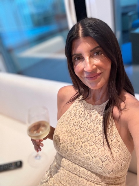 Angela Marini | Fora Travel