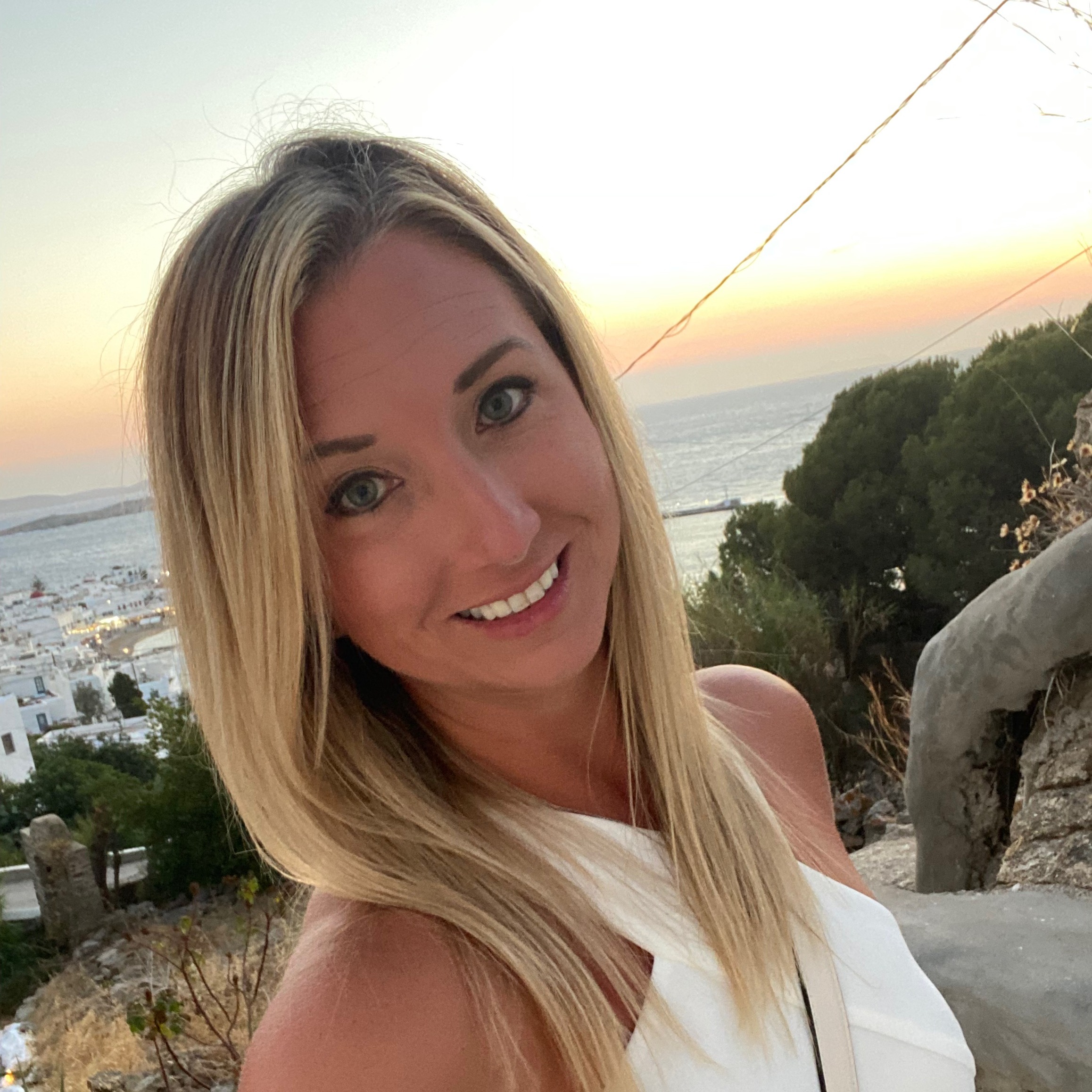 Angela Merrill | Fora Travel