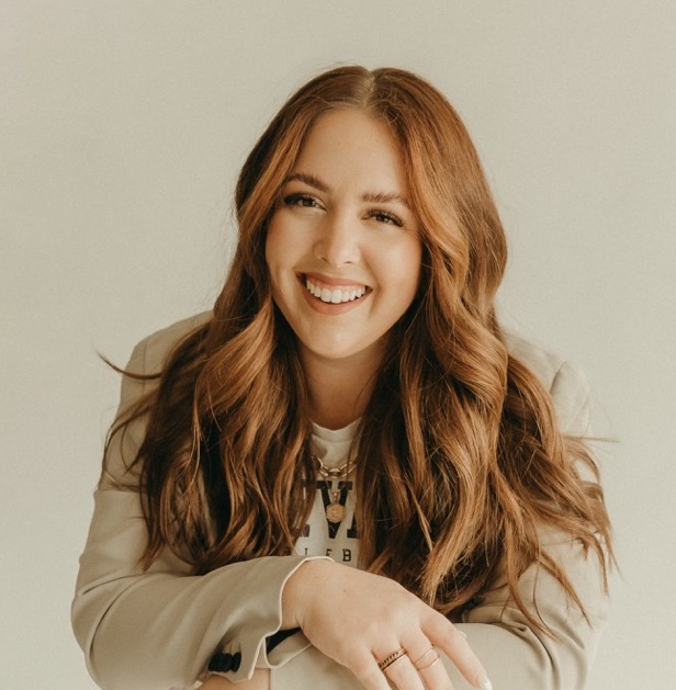 Jordan English | Fora Travel