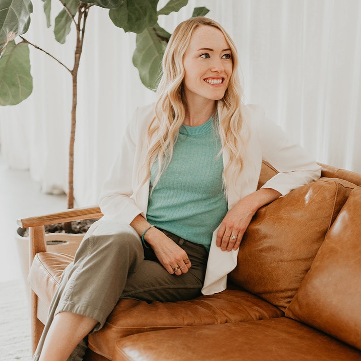 Roxanne Tanick | Fora Travel