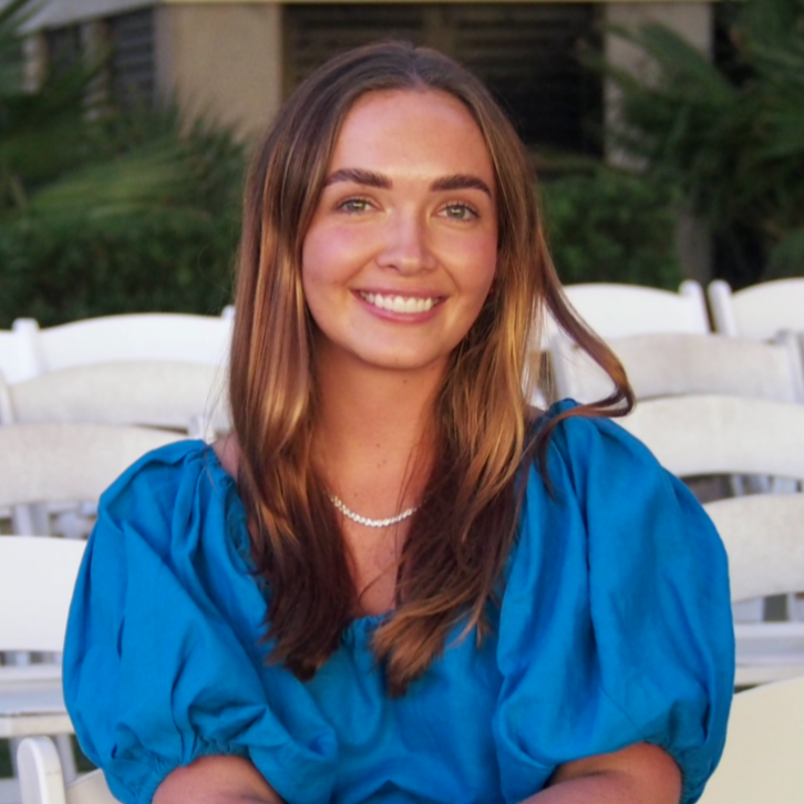 Stephanie Beagle Fora Travel