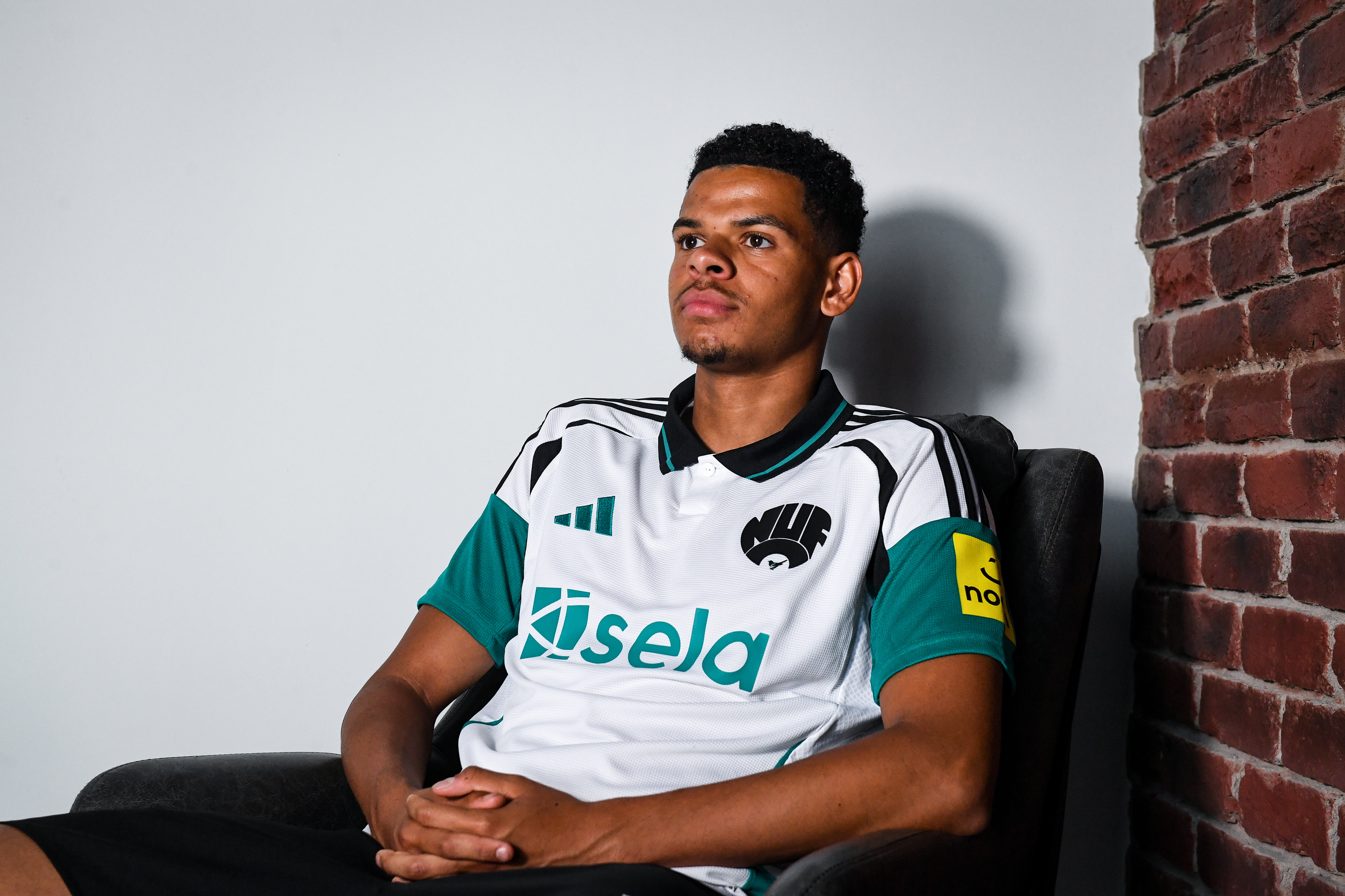 In pictures: Osula becomes Magpies' latest recruit - Newcastle United