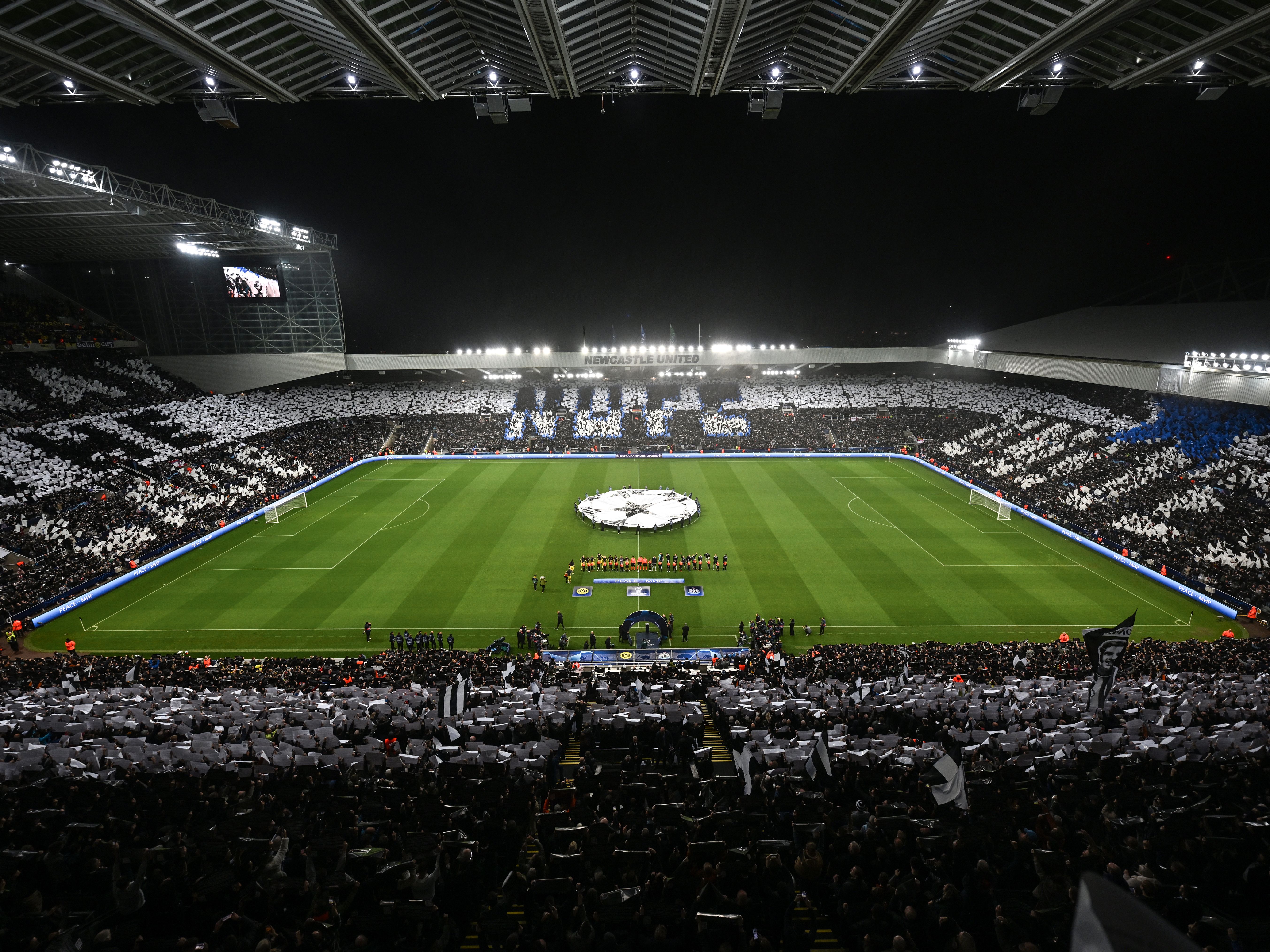 In pictures: Magpies fans in Tokyo - Newcastle United