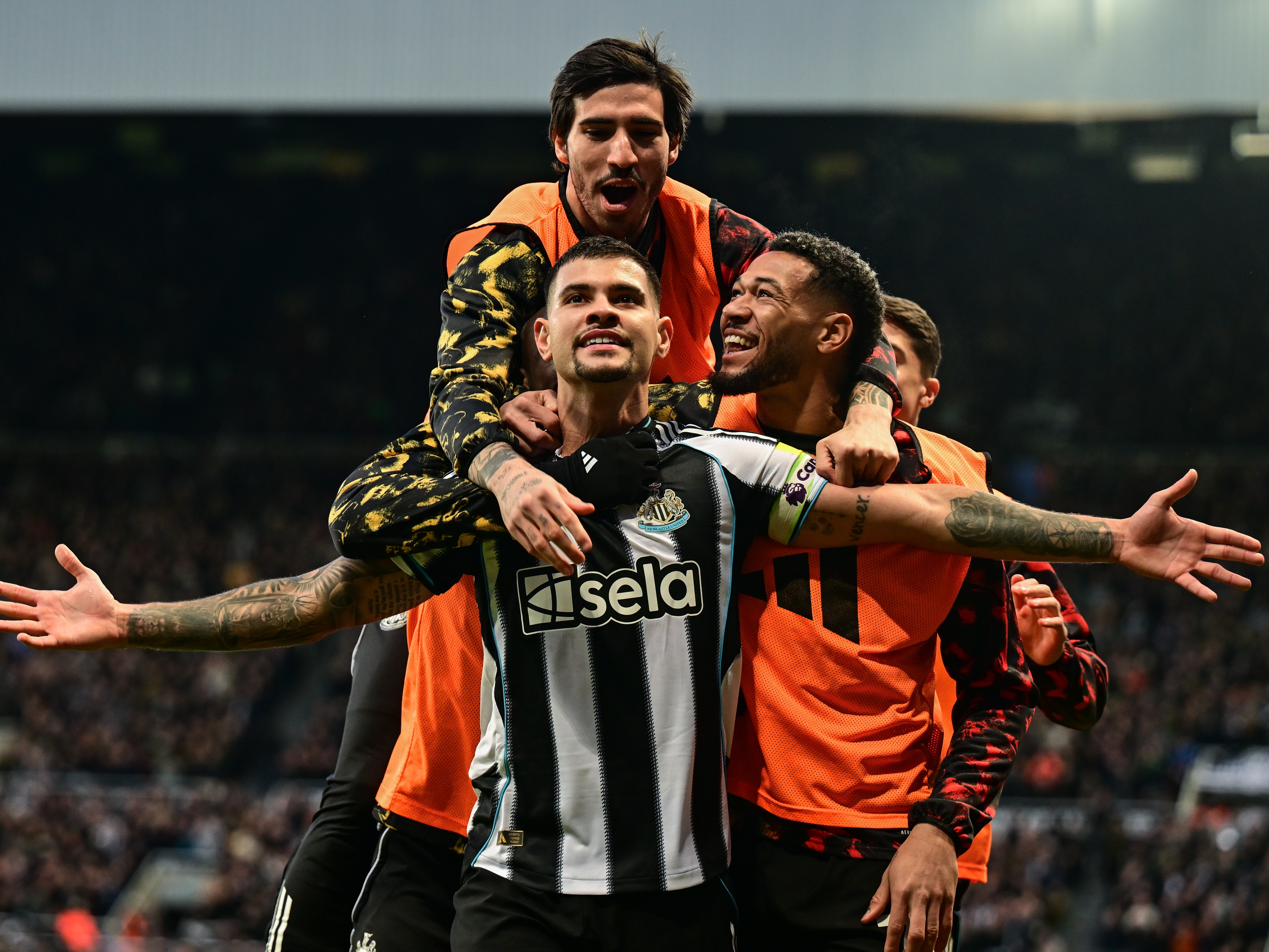 Newcastle United 2 Burnley 1 - Newcastle United