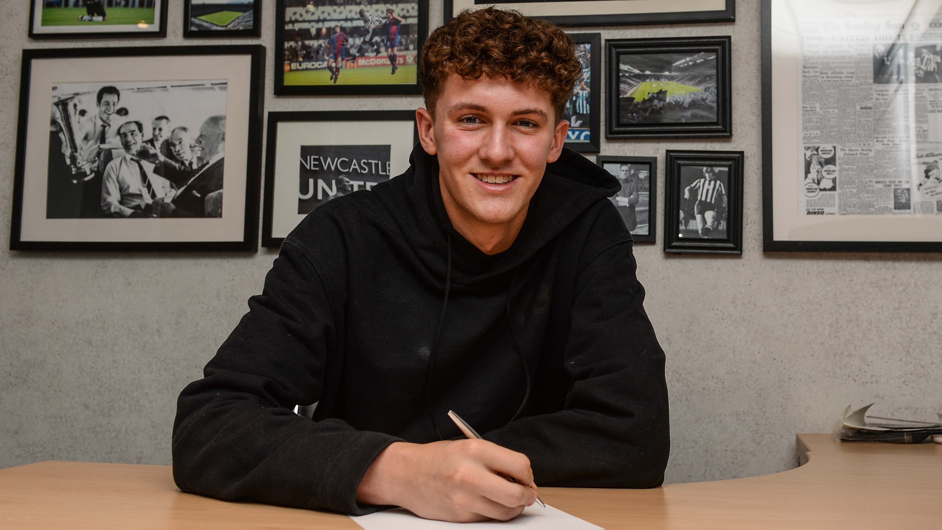 England under-18 international goalkeeper Max Thompson signs first ...