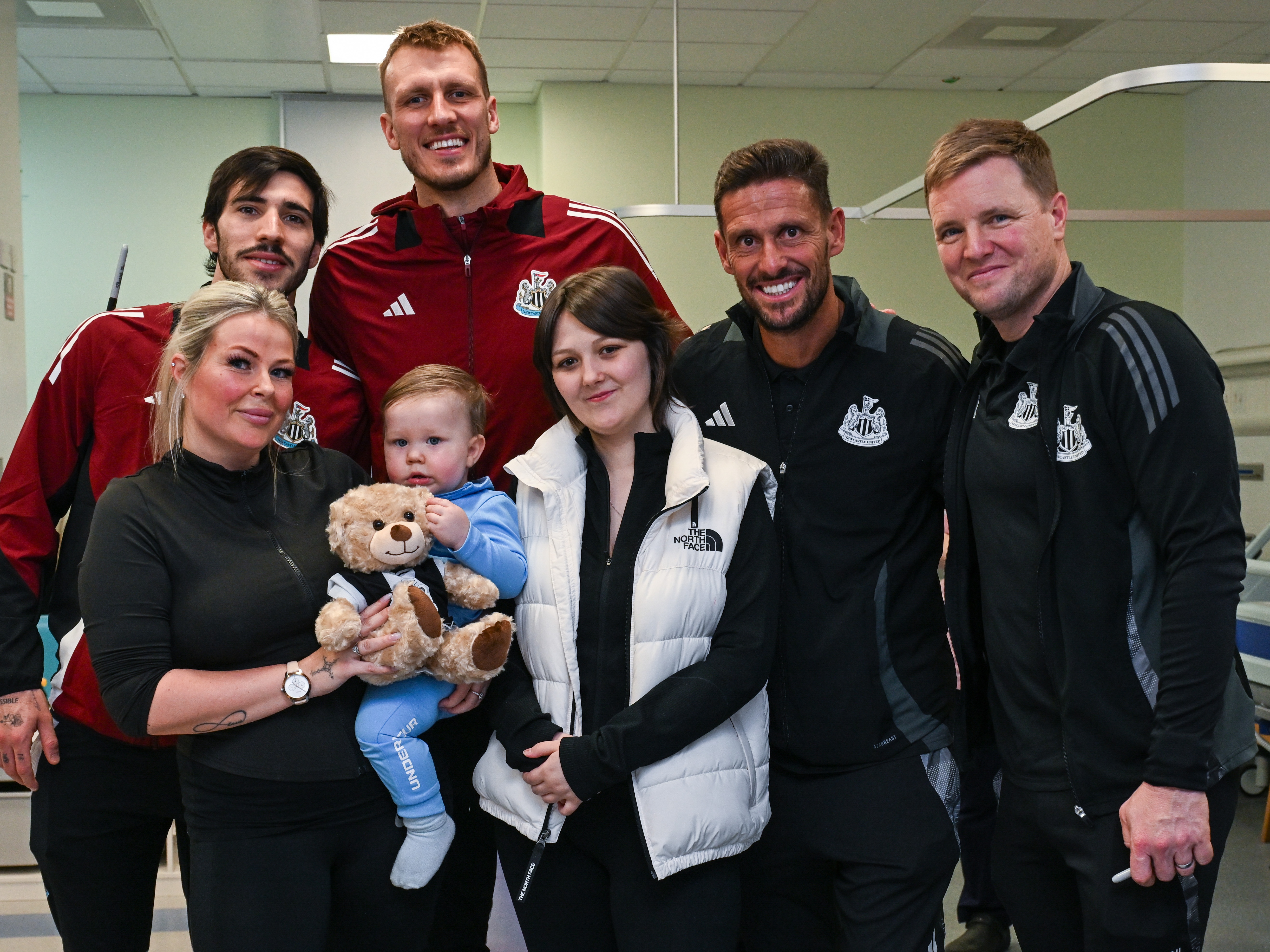 Newcastle United bring festive cheer to city's hospital wards ...