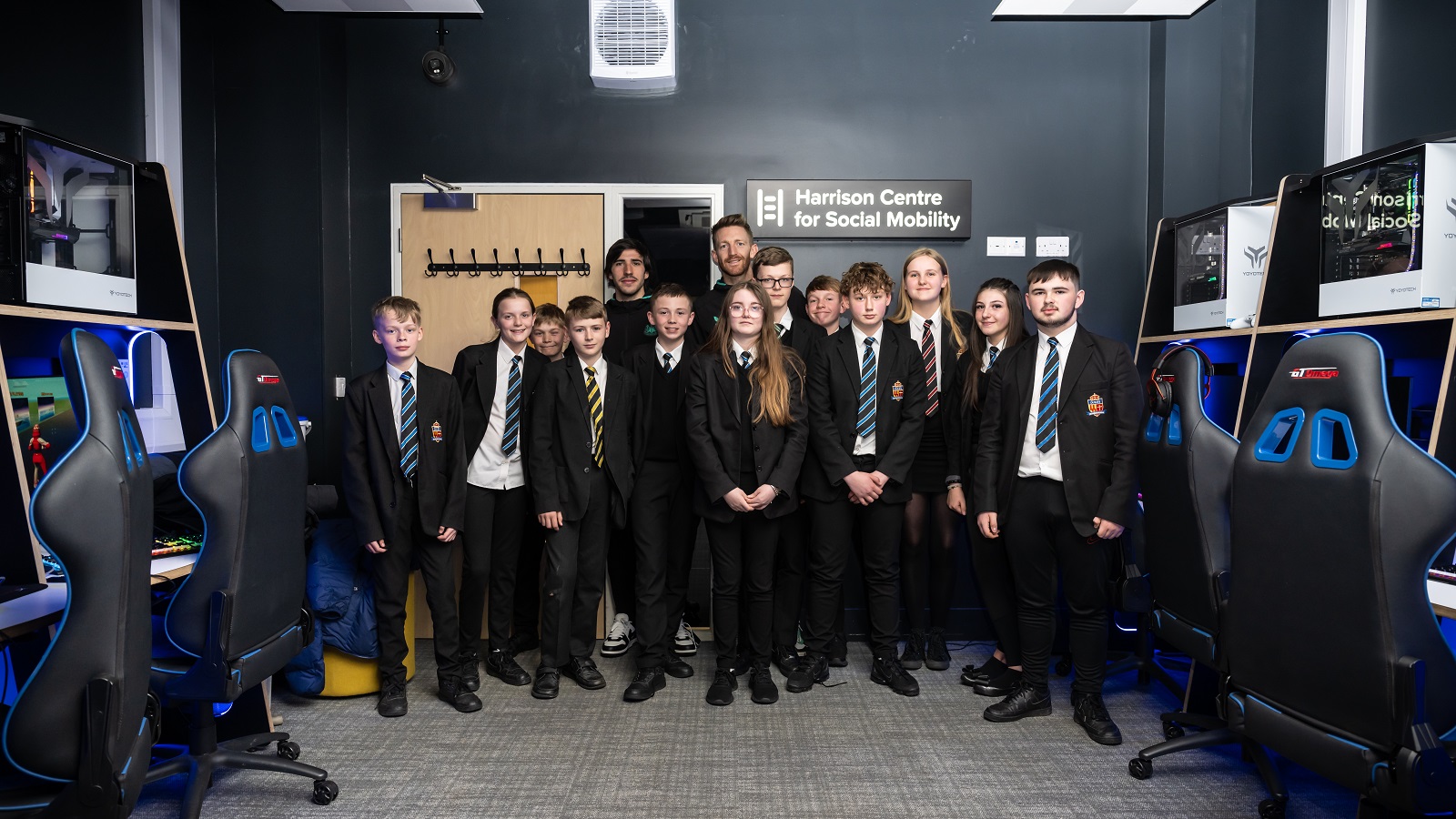 Tonali and Gillespie meet students in Newcastle United Foundation's ...