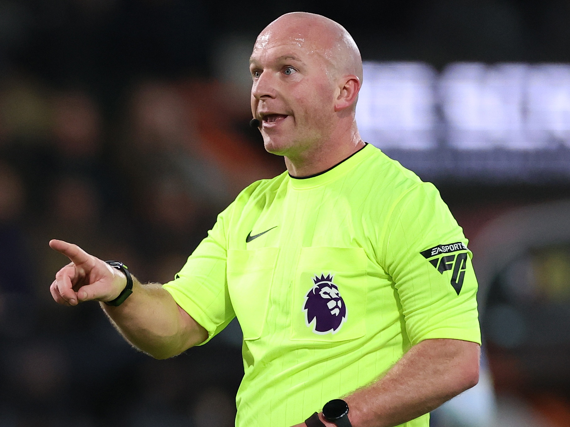 Hooper replaces Robinson as referee for Brentford clash - Newcastle United