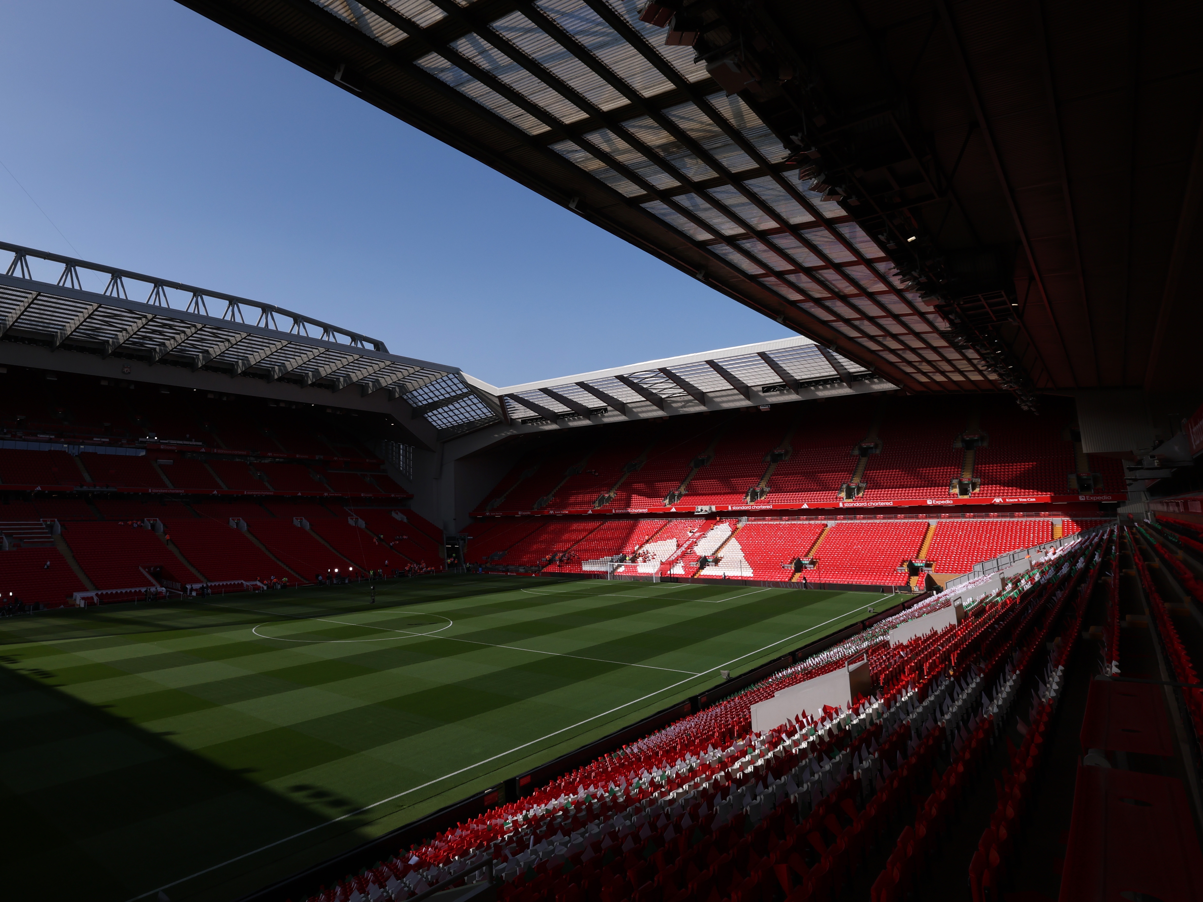 Confirmed line-up: Pope starts at Burnley as Howe makes four changes ...